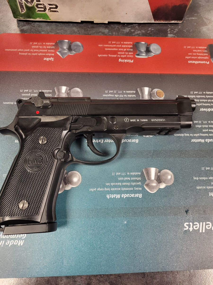 KWC Beretta M92co2 pistol – Bat 21 Militaria and Surplus